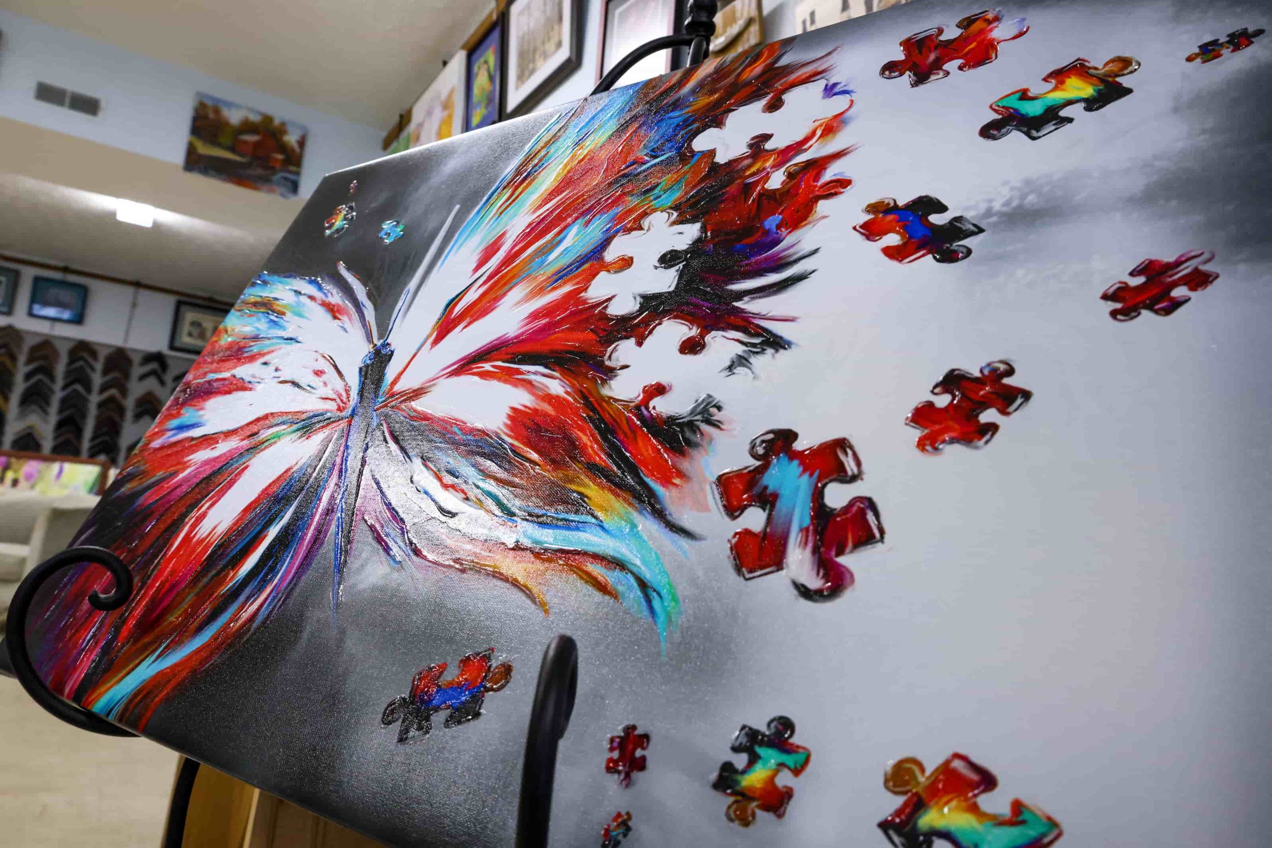 KY Art Alley - Crafting Frames with Care: 25 Years of Expertise